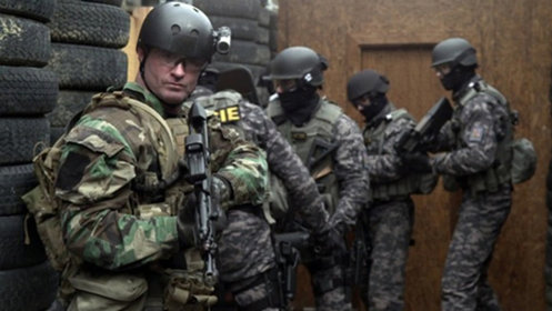 CQB近距离战斗_CQB近距离战斗_高清完整版视频在线观看_腾讯视频